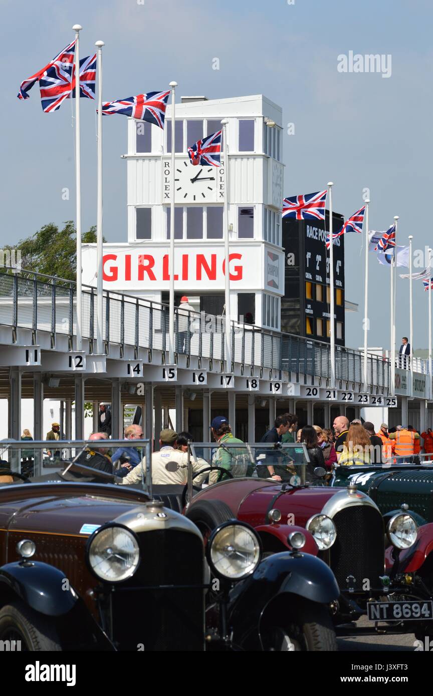 Oldtimer Bentley Rennwagen bei Benjafields Racing Club Sprint auf dem ...