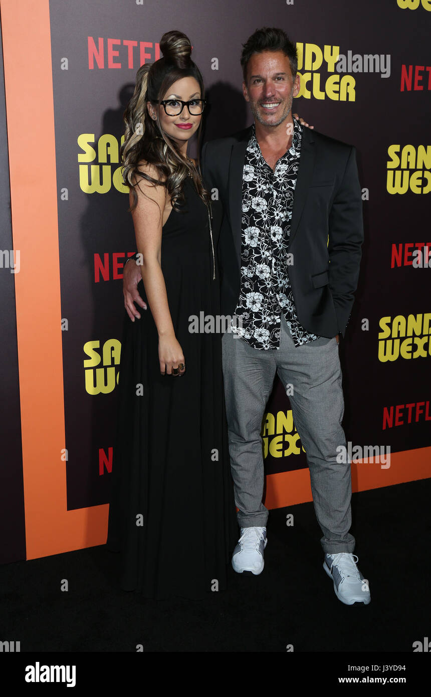 Sandy wexler premiere -Fotos und -Bildmaterial in hoher Auflösung – Alamy