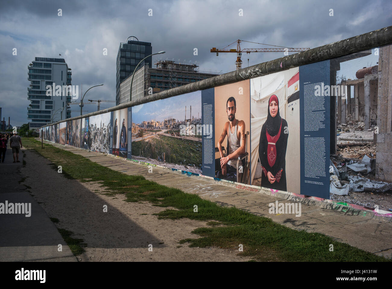 Der "Krieg gegen die Wand" Folgen des Krieges in Syrien-Ausstellung des ...