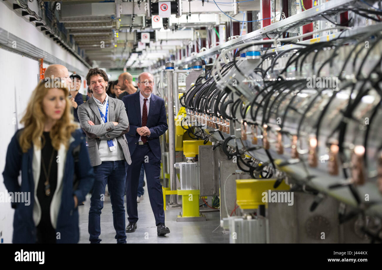 Linac accelerator -Fotos und -Bildmaterial in hoher Auflösung – Alamy