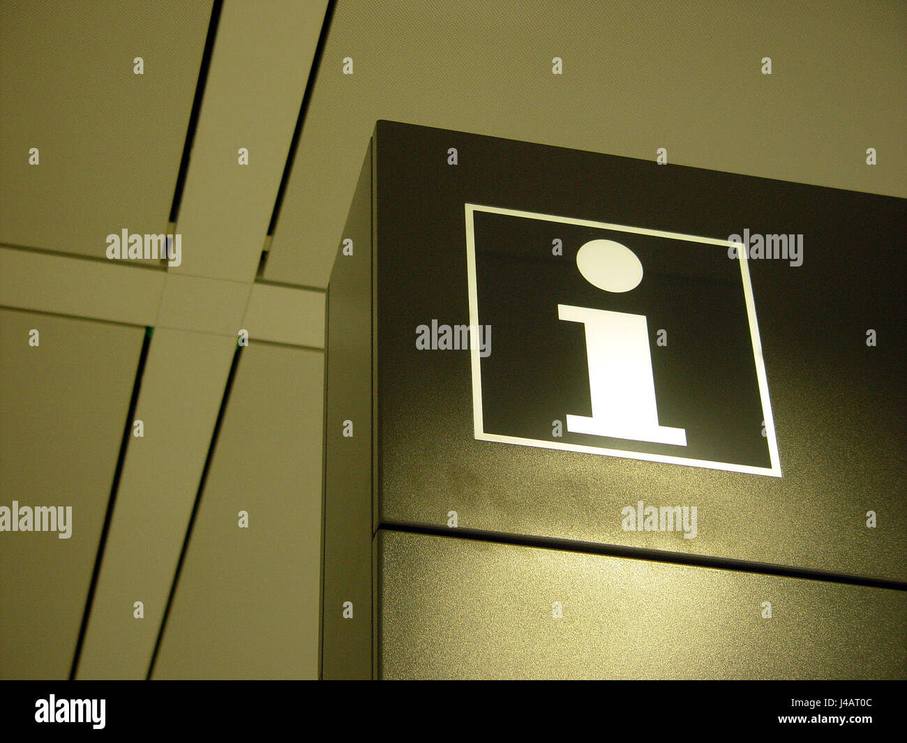 Info, Gold, Information, Schild, informationsschild Stockfotografie - Alamy