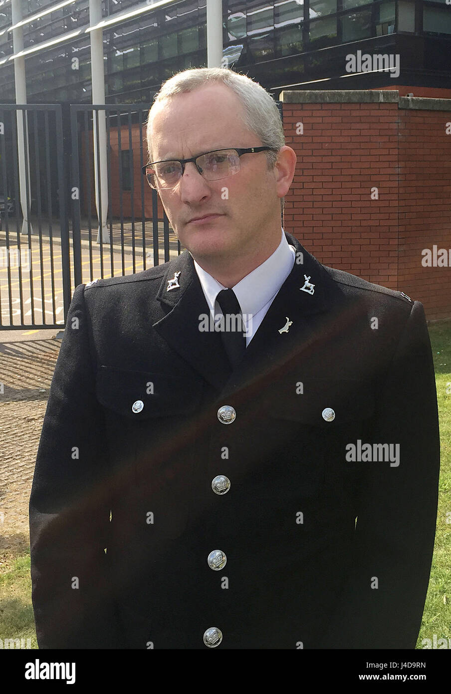 PC David Wardell, Stevenage Polizei außerhalb Stevenage Polizeistation ...