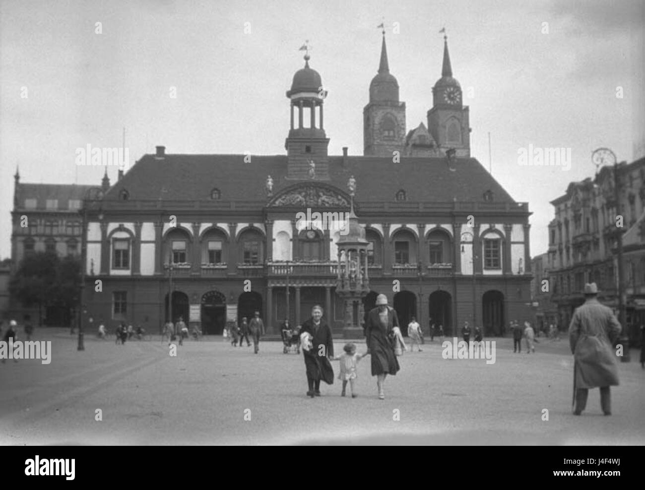 Rathaus magdeburg -Fotos und -Bildmaterial in hoher Auflösung – Alamy