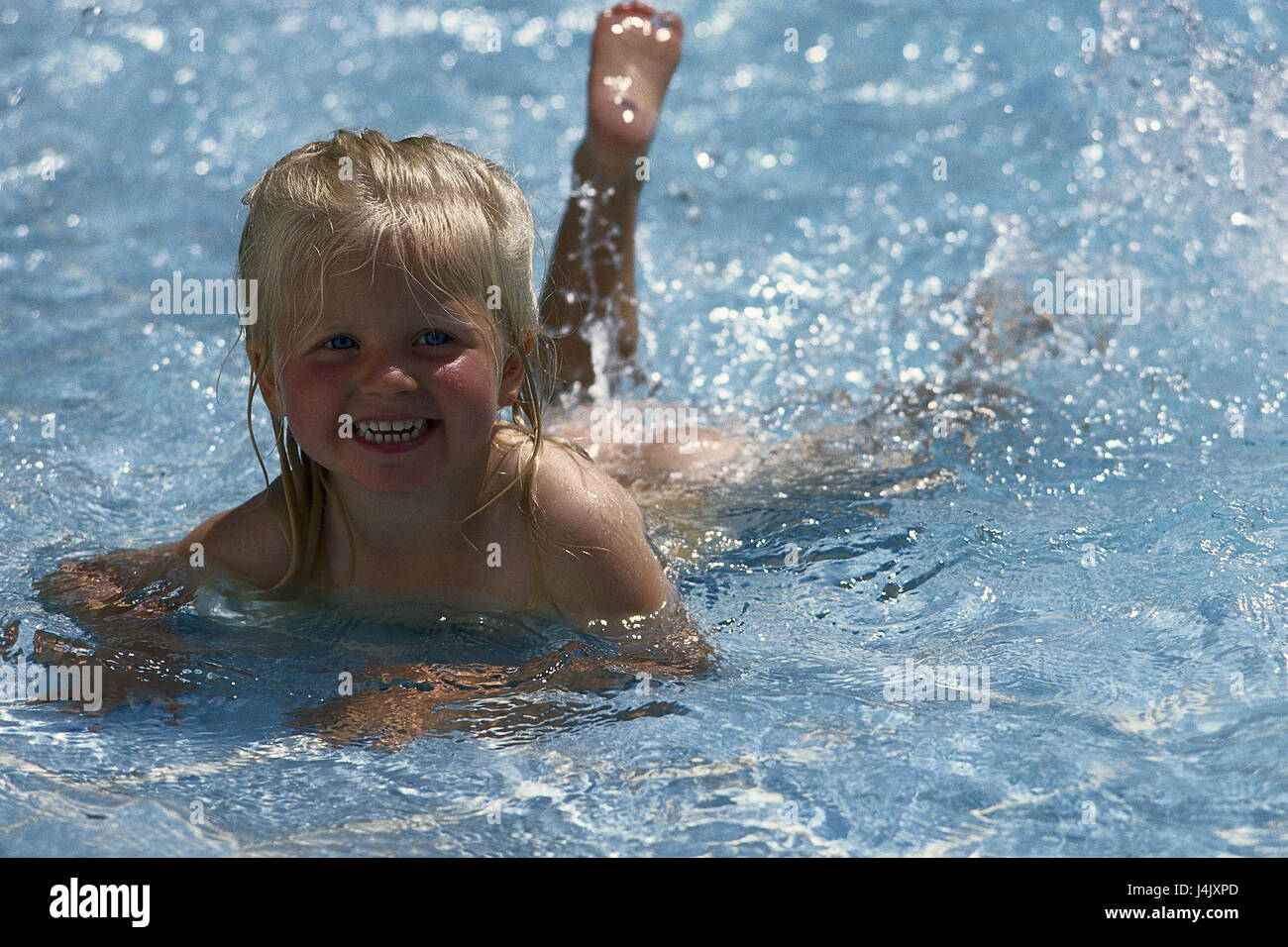 Mädchen, glücklich, Wasser, sind draußen, Sommer, Urlaub, Urlaub ...