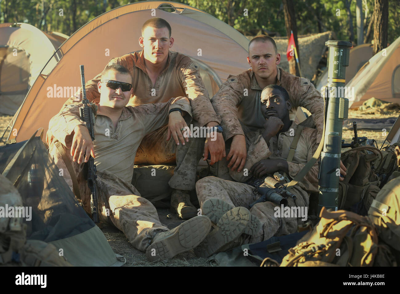 MOUNT BUNDEY TRAININIG AREA, Australien--U.S. Marines CPL. Sean Pierson ...