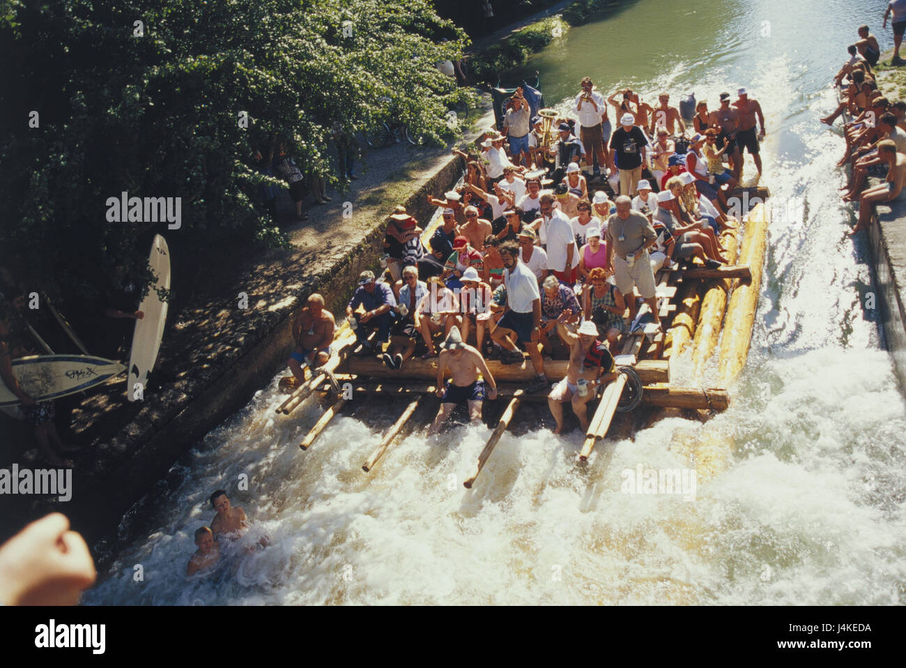 Isar floßfahrt -Fotos und -Bildmaterial in hoher Auflösung – Alamy