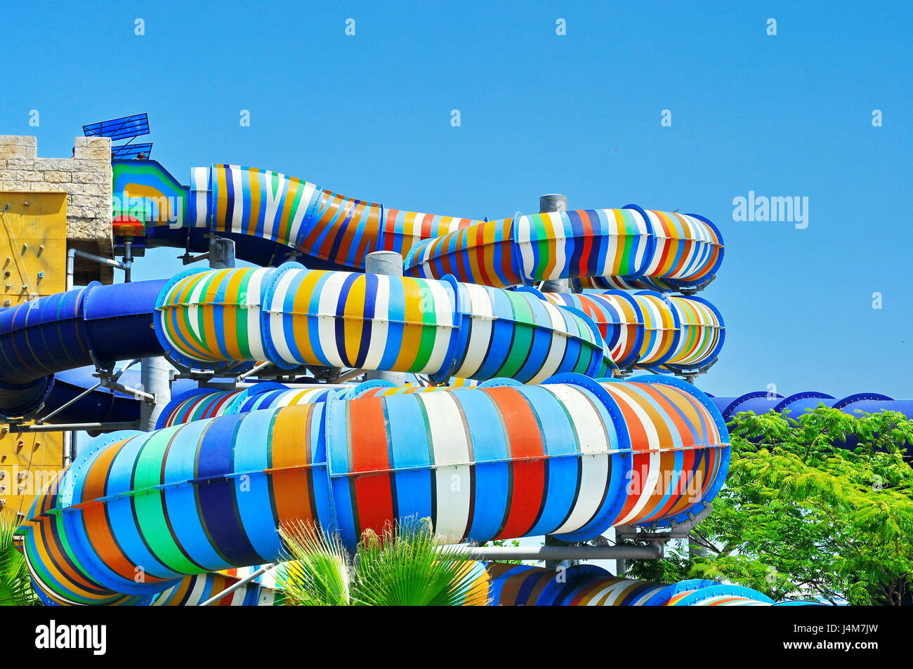 Wasserrutsche kinder -Fotos und -Bildmaterial in hoher Auflösung – Alamy