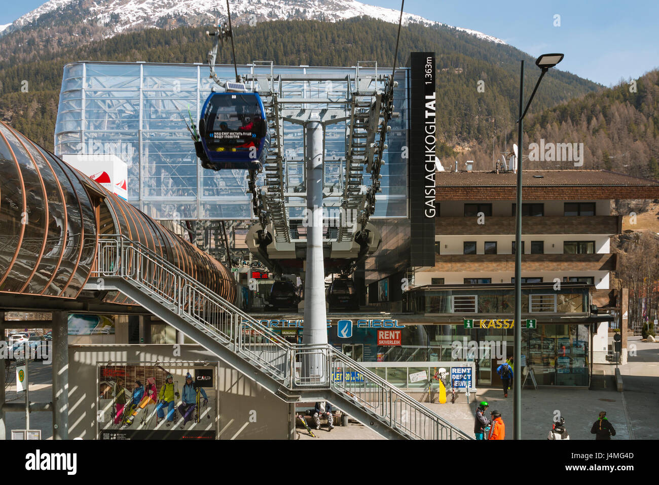 Talstation der seilbahn -Fotos und -Bildmaterial in hoher Auflösung – Alamy