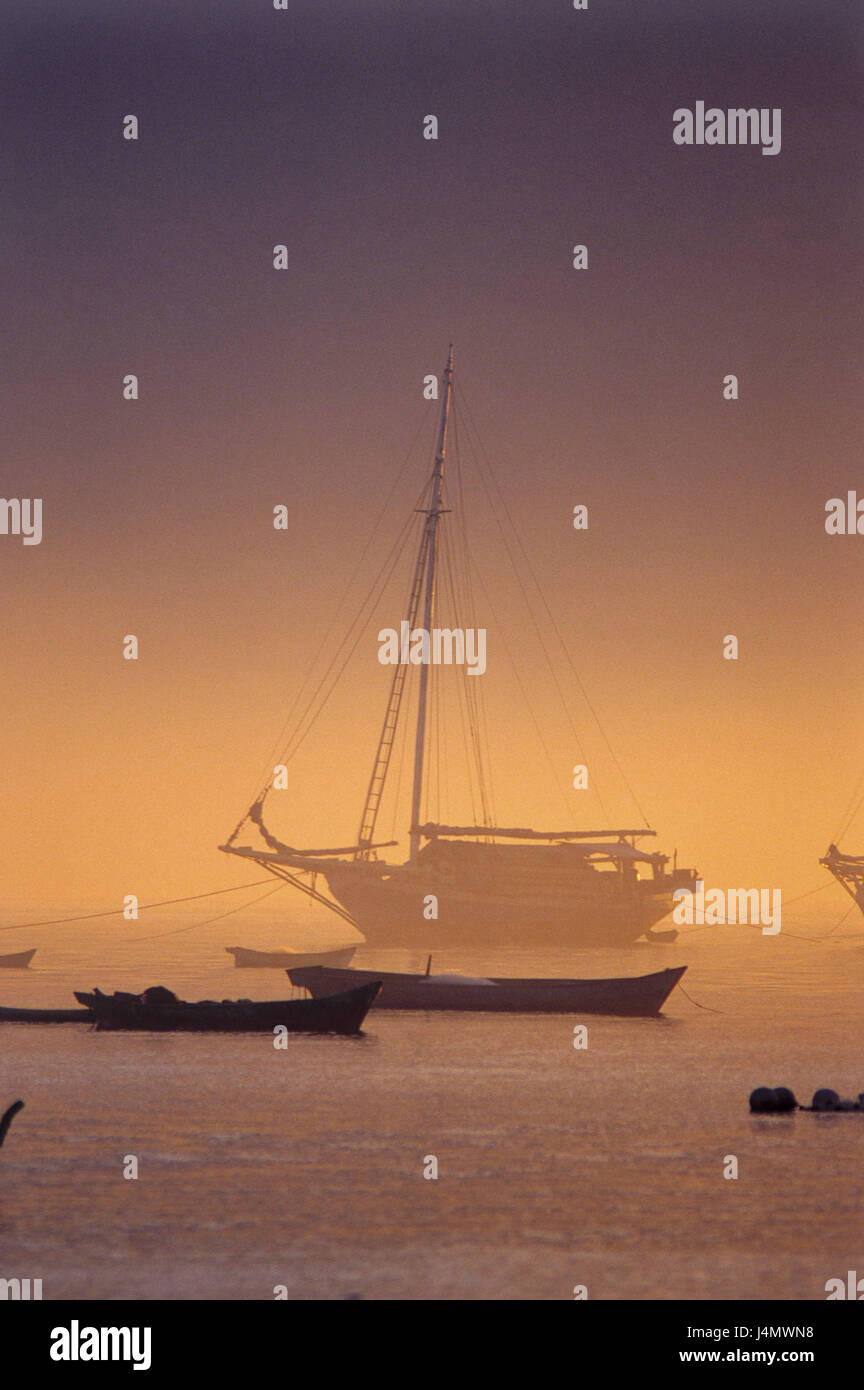 Small sundainseln -Fotos und -Bildmaterial in hoher Auflösung – Alamy