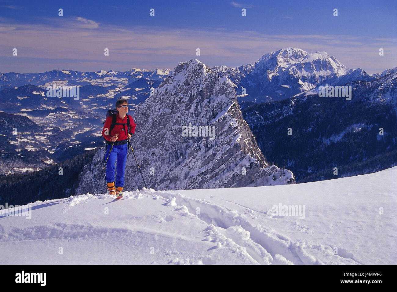 Berg unter -Fotos und -Bildmaterial in hoher Auflösung – Alamy