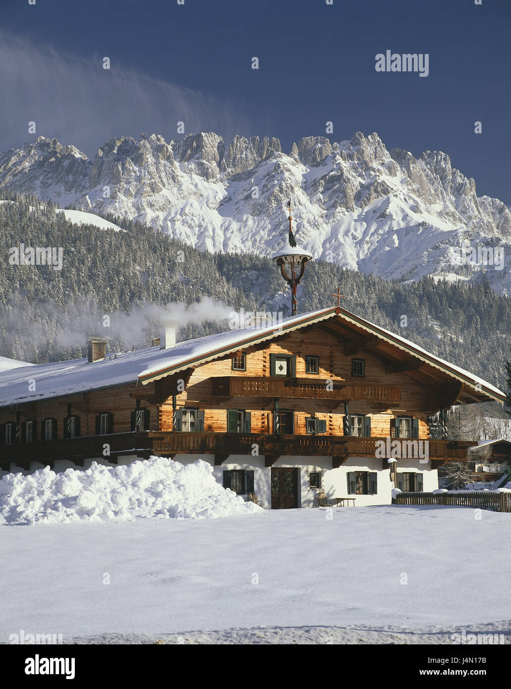 Hof bauernhaus -Fotos und -Bildmaterial in hoher Auflösung – Alamy