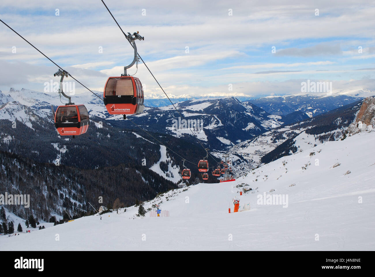 Skigebiet selva val -Fotos und -Bildmaterial in hoher Auflösung – Alamy