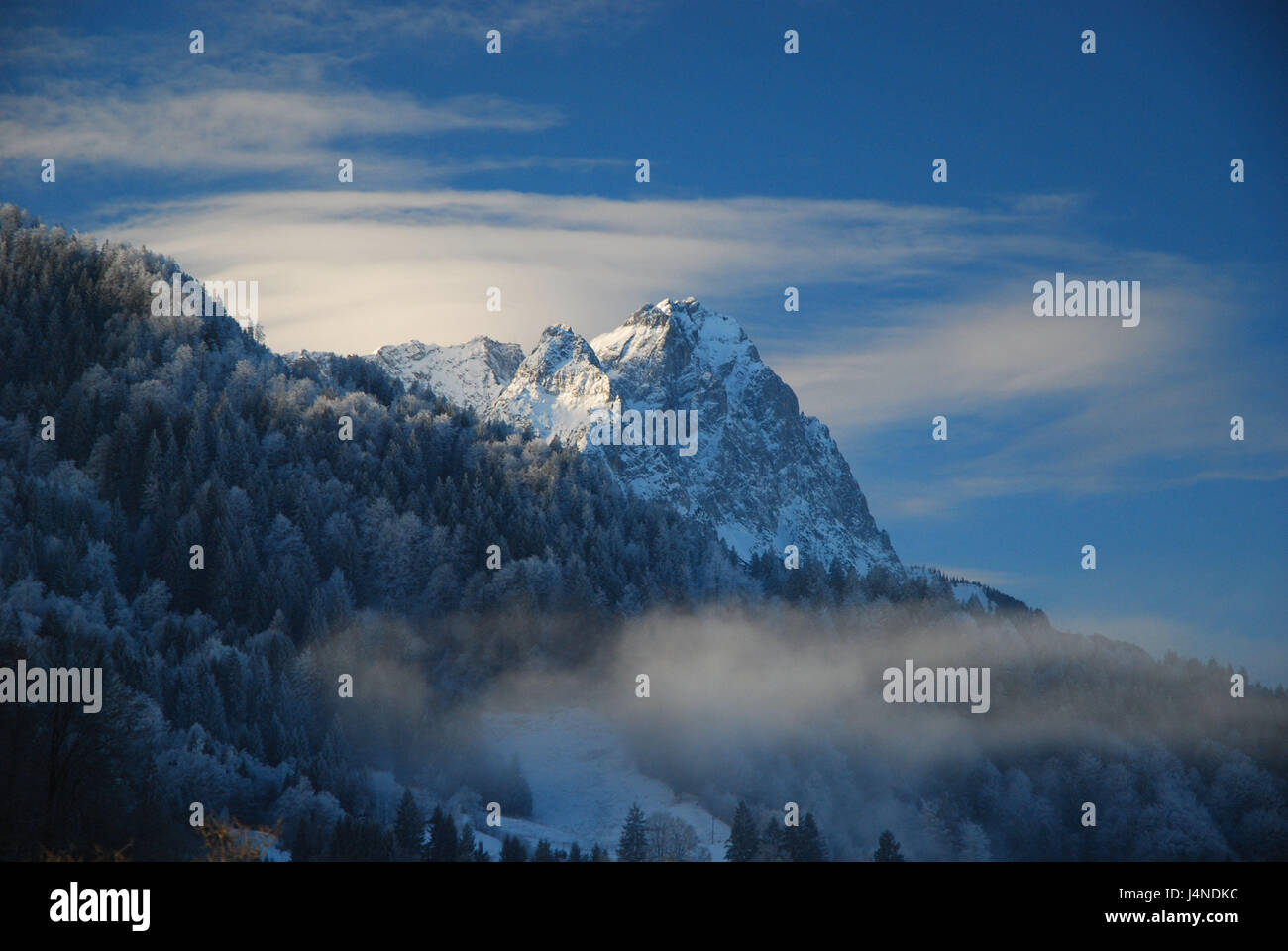 Deutschland, Bayern, Garmisch-Partenkirchen, Waxensteine, winter ...