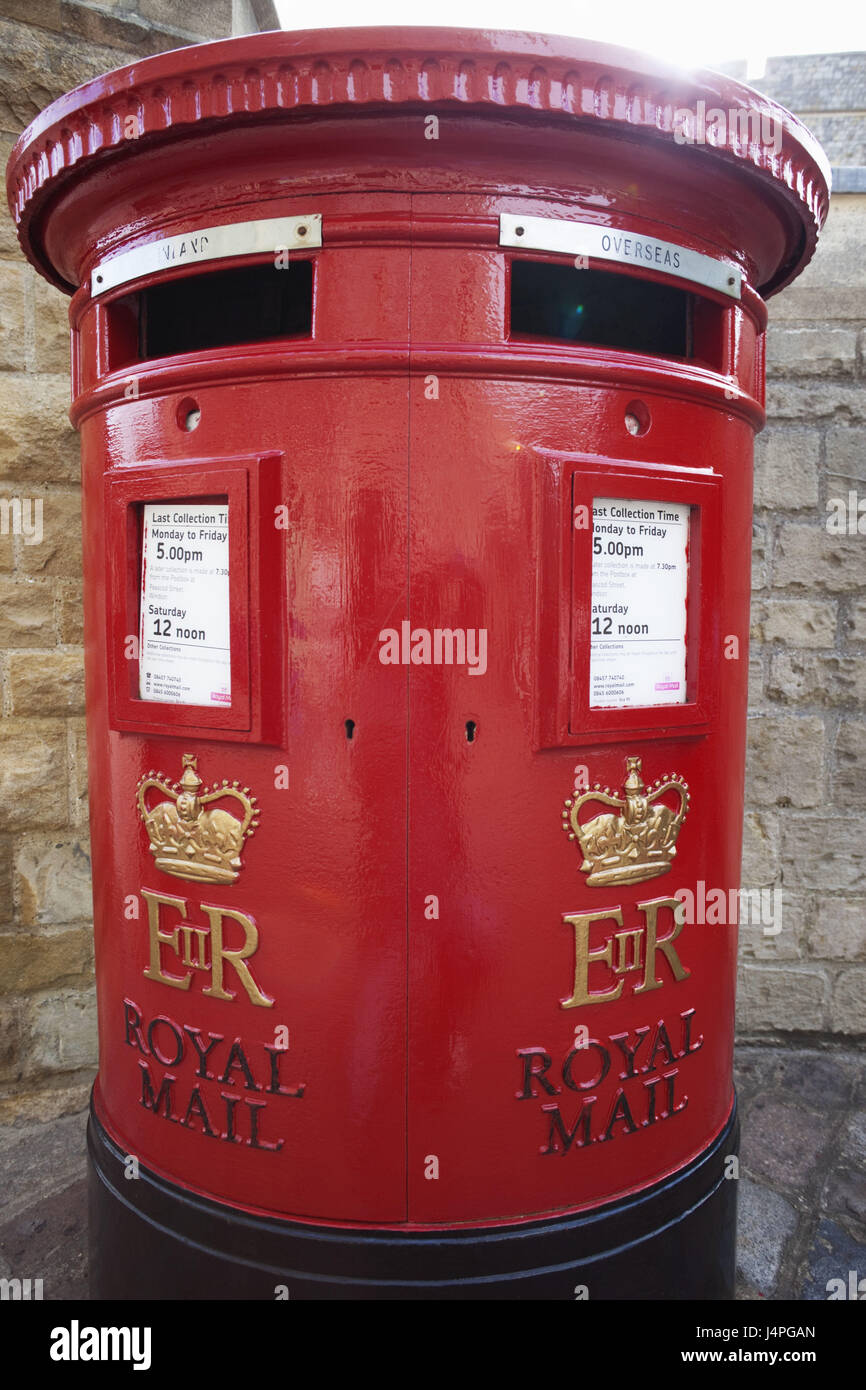 Briefkasten in england -Fotos und -Bildmaterial in hoher Auflösung – Alamy