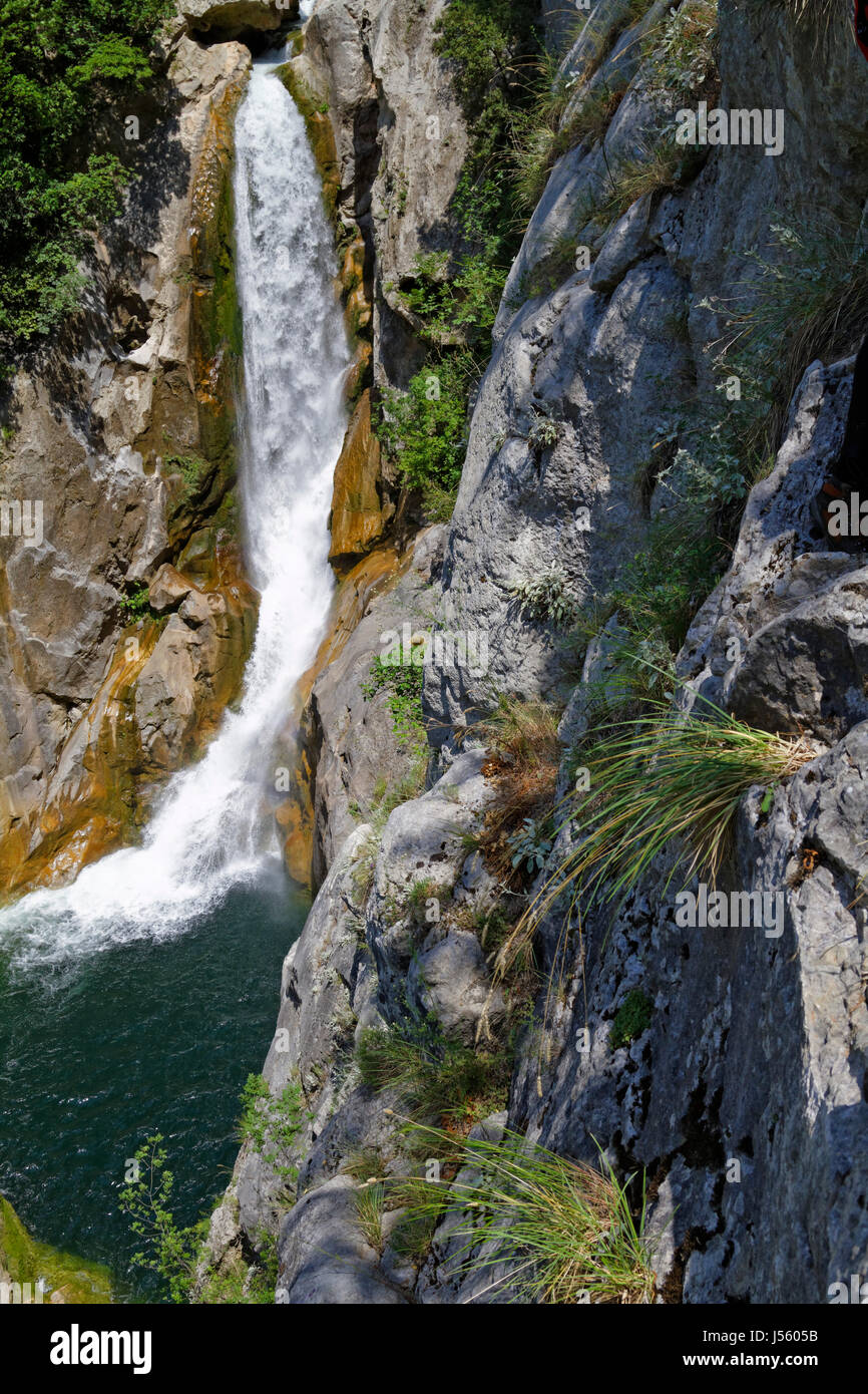 Waterfall gubavica -Fotos und -Bildmaterial in hoher Auflösung – Alamy