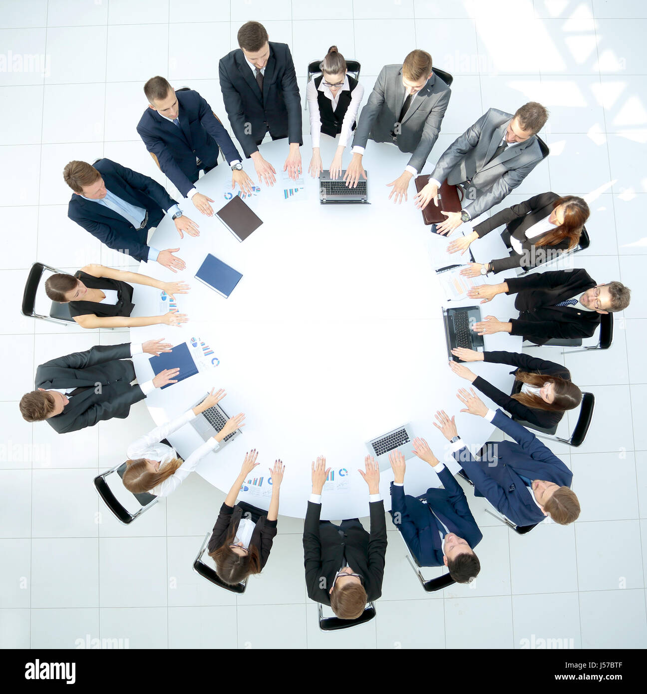 Entrepreneur round table discussion -Fotos und -Bildmaterial in hoher ...
