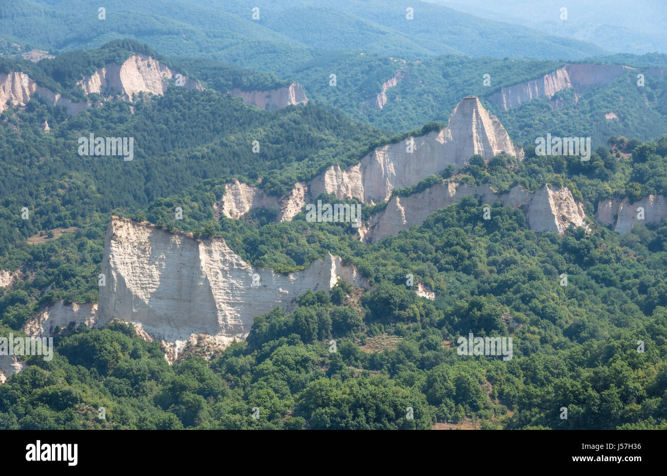 Sandstone pyramids of melnik -Fotos und -Bildmaterial in hoher ...