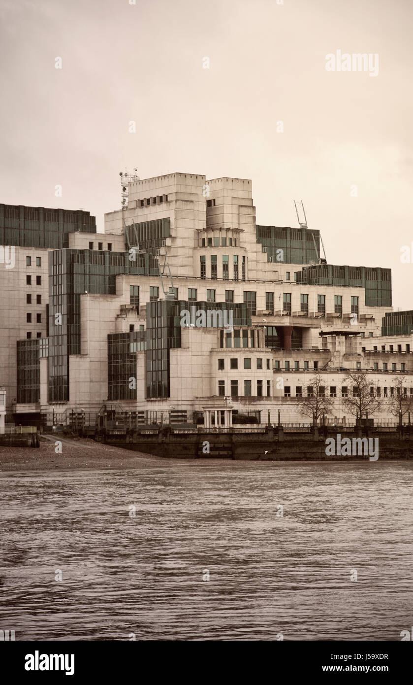 Mi6 building -Fotos und -Bildmaterial in hoher Auflösung – Alamy