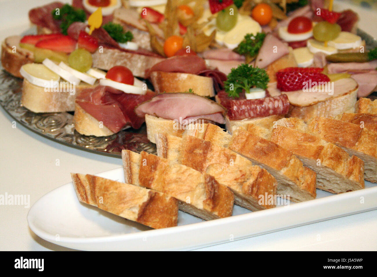 Obst Gurke Käse Petersilie Schinken Baguette Bit Buffet Imbiss ...