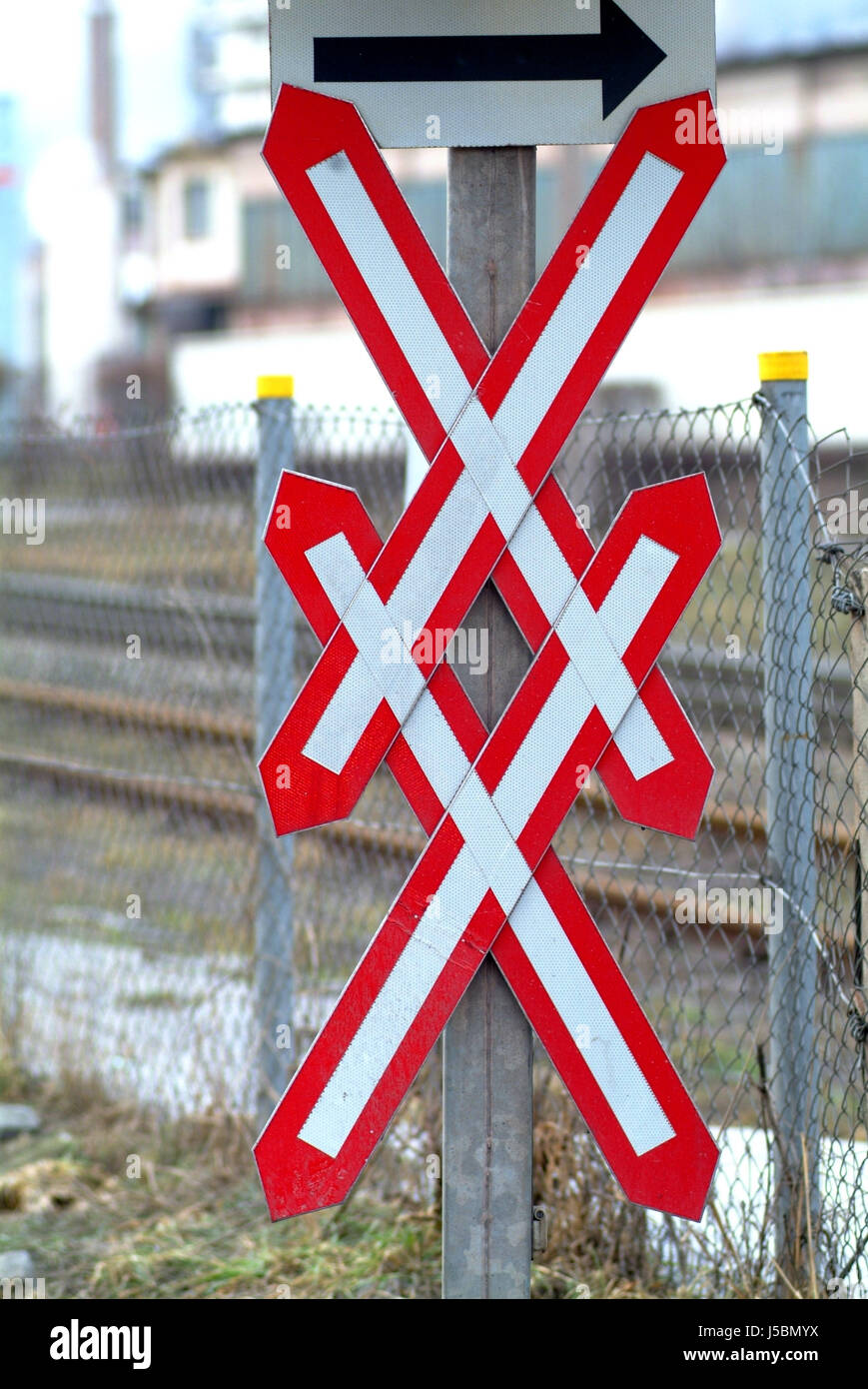 Zweimal kreuzen -Fotos und -Bildmaterial in hoher Auflösung – Alamy
