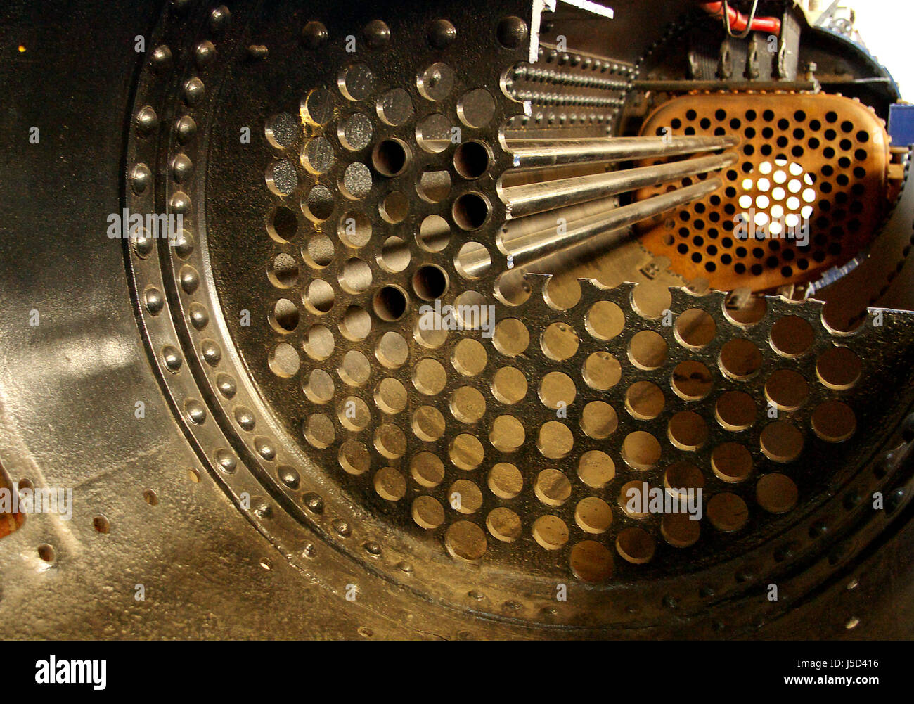 Querschnitt der lokomotive dampfmaschine -Fotos und -Bildmaterial in ...