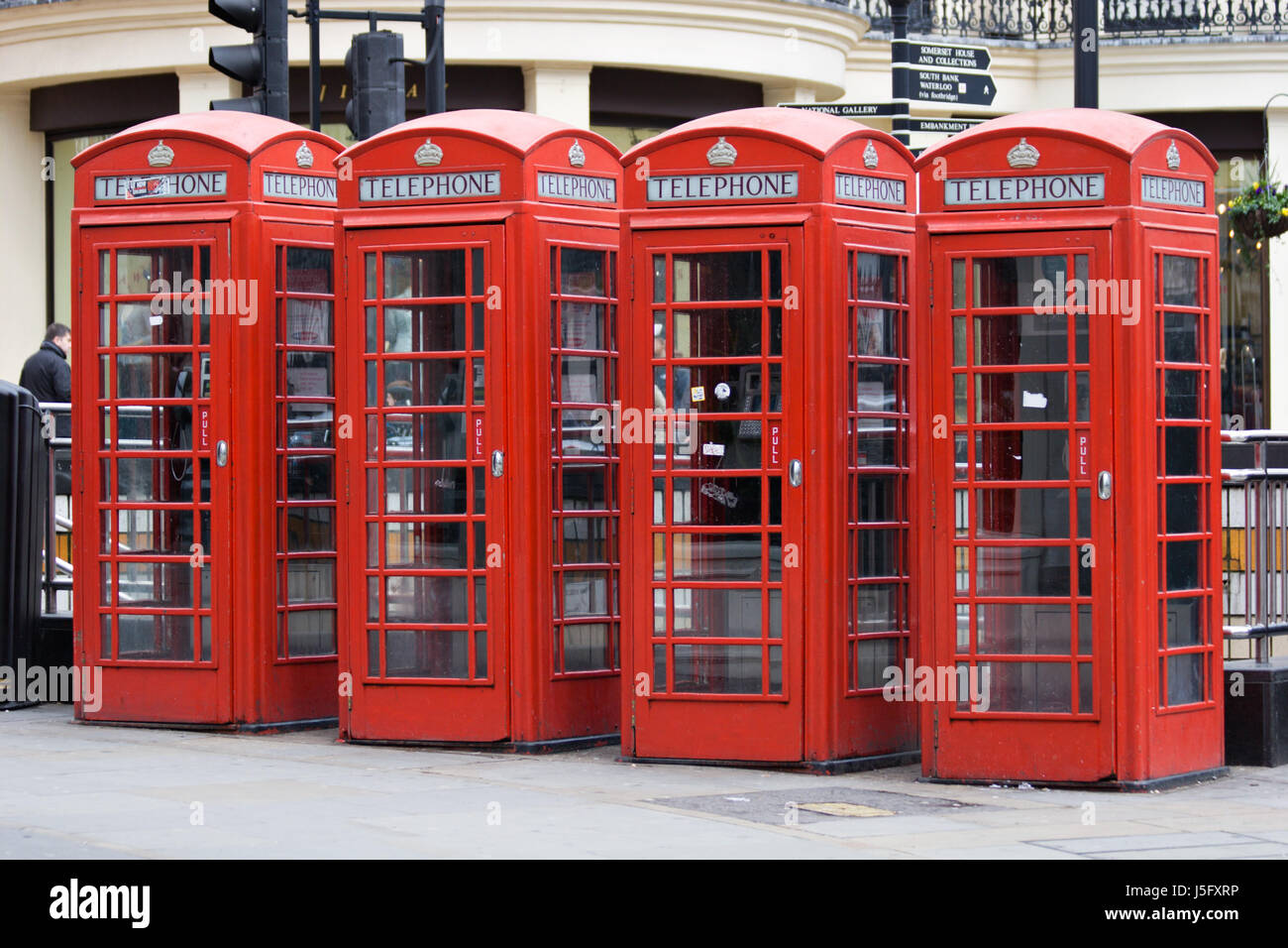 Typical english telephone booths -Fotos und -Bildmaterial in hoher ...