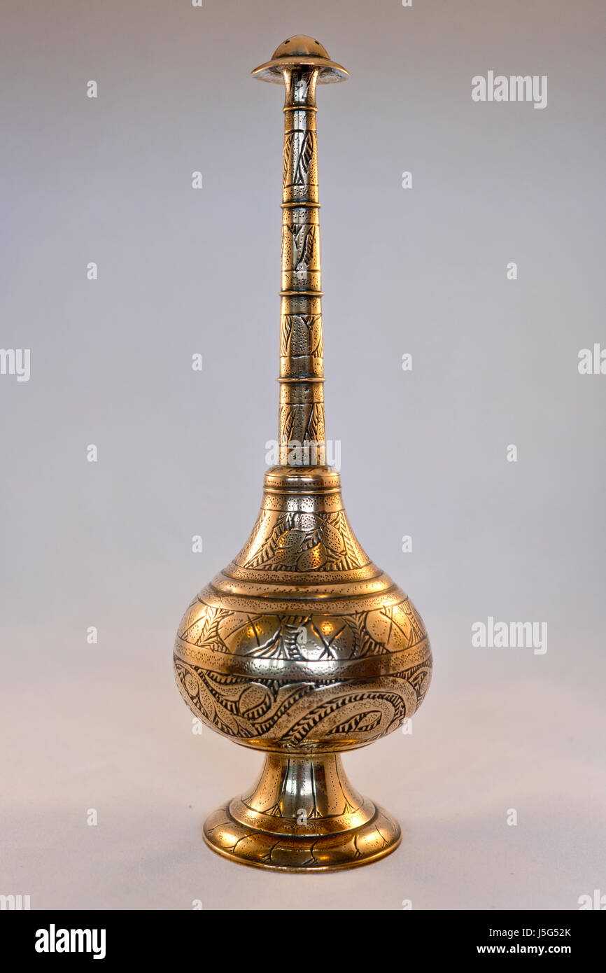 Aspergillum holy water sprinkler -Fotos und -Bildmaterial in hoher ...