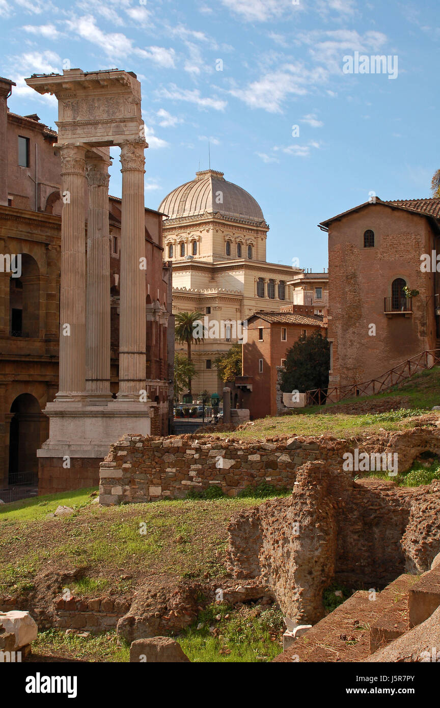 Temple of apollo medicus -Fotos und -Bildmaterial in hoher Auflösung ...