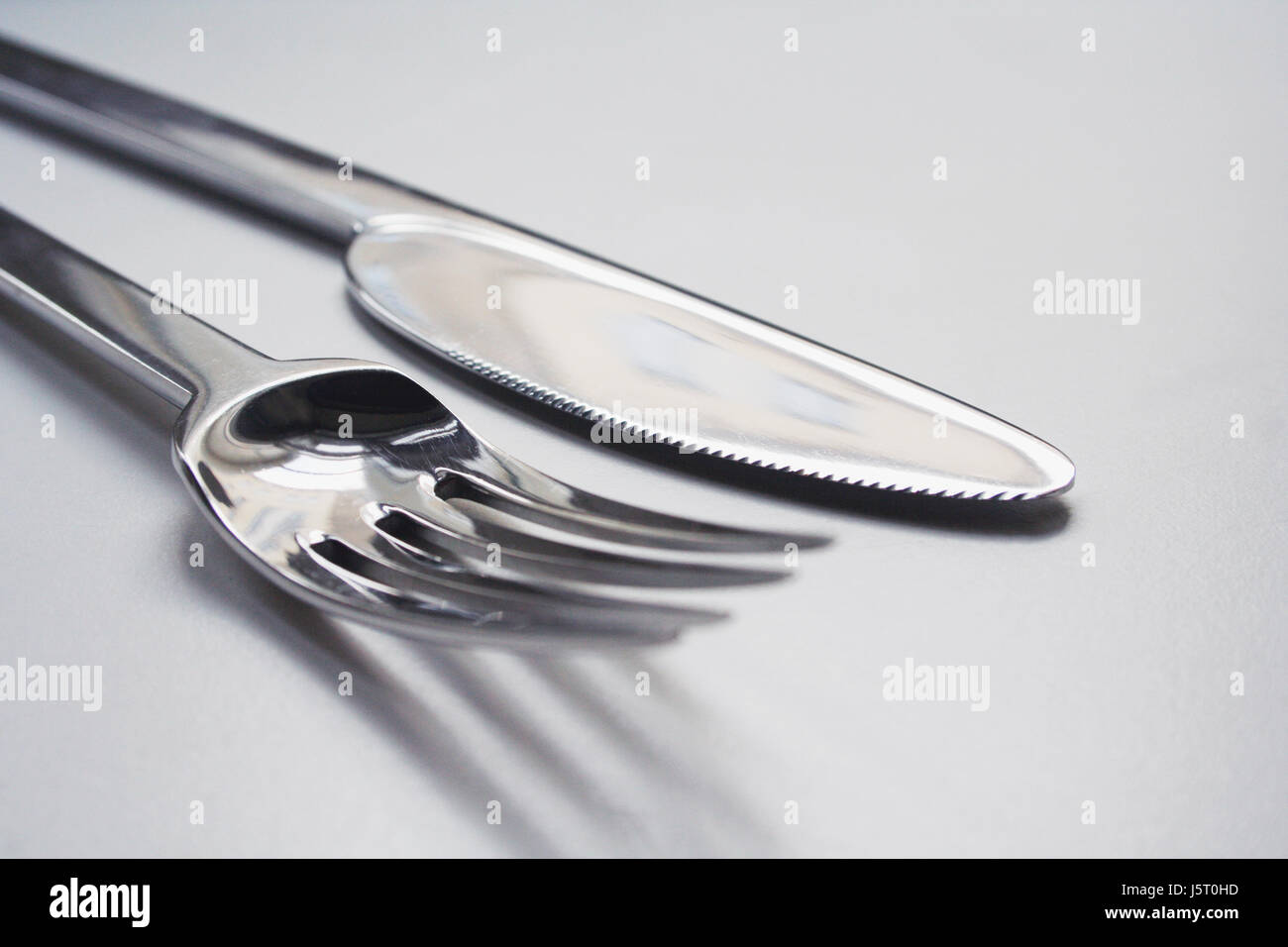 Moderne moderne Gabel Gedeck Besteck Essen Essen isst Arm Waffe Messer ...