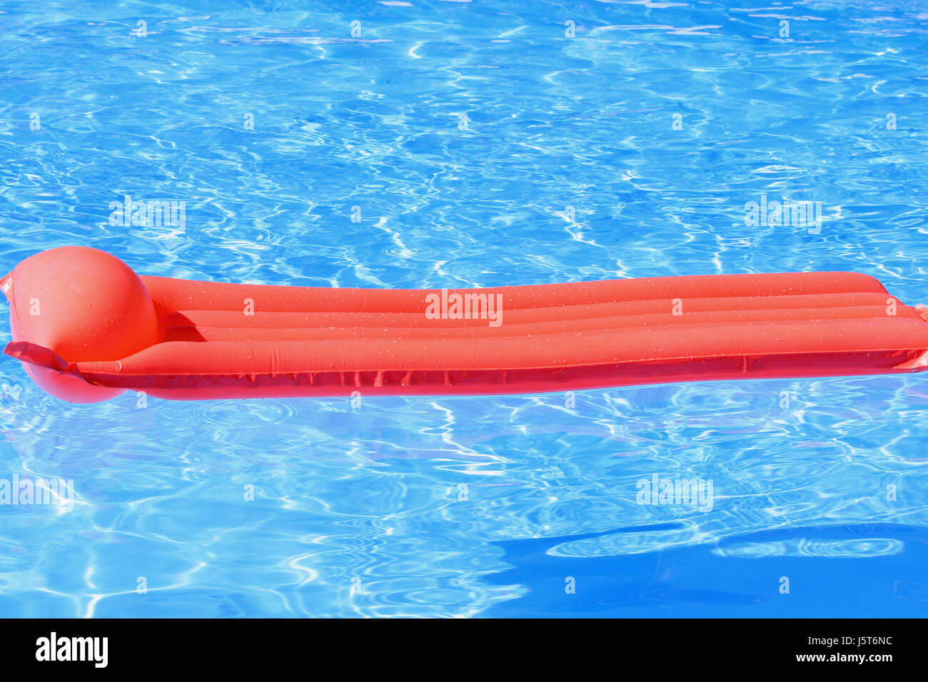 Schwimmt luftmatratze -Fotos und -Bildmaterial in hoher Auflösung – Alamy