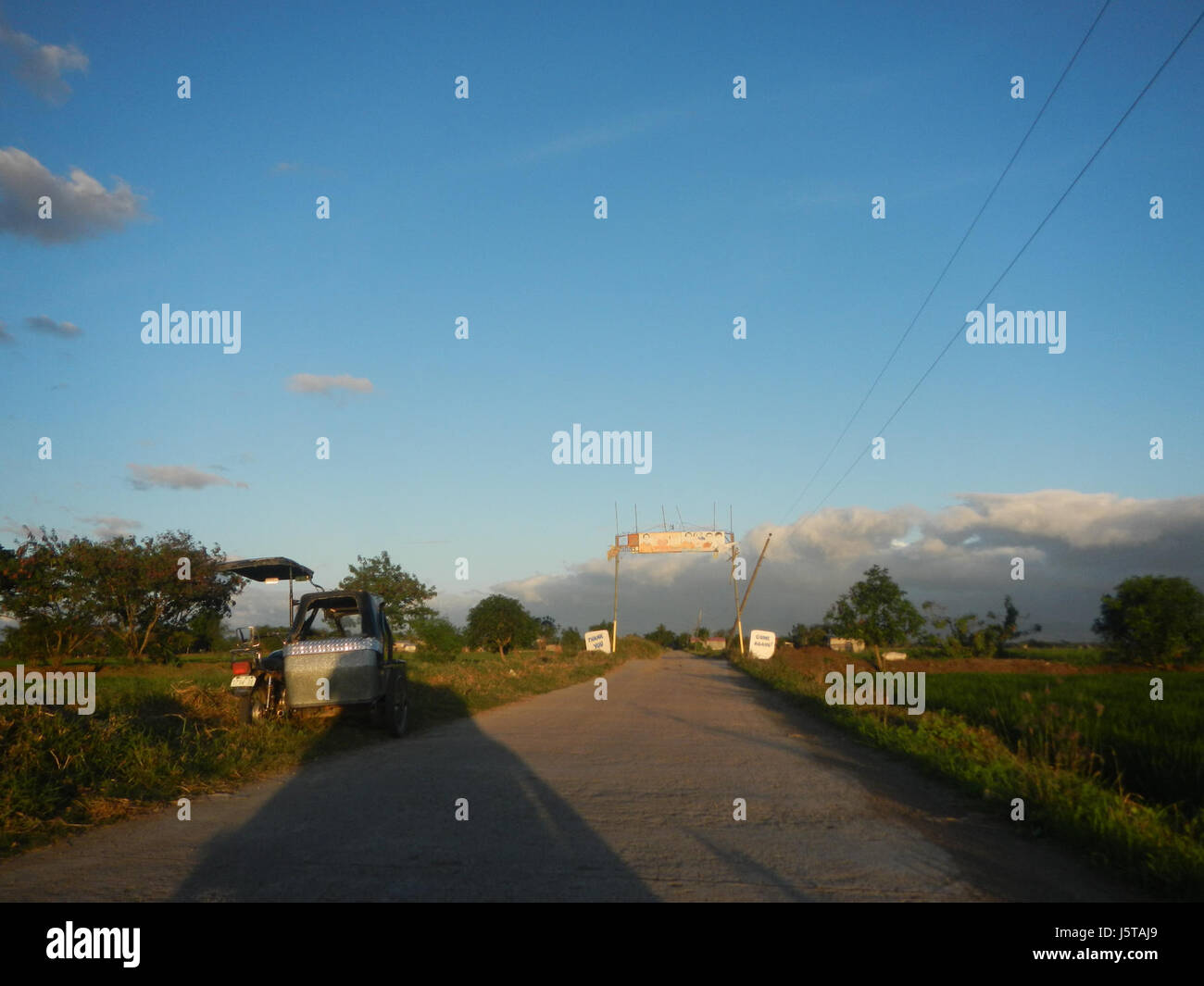 Dieses Bild bezieht sich auf den Cuayang Bugtong Welcome Arch in ...