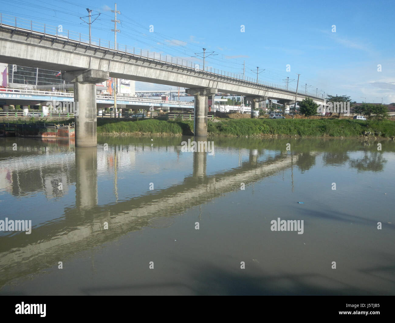 0401 Barangay Industrial Tal komplexe LRT Linie 12 Marcos Brücke ...
