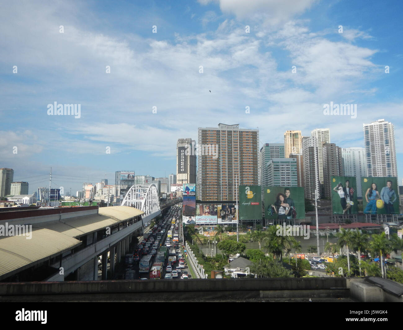 02997 Guadalupe Kleeblatt Interchange Park MRT Station Mandaluyong ...