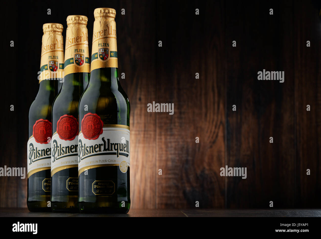 Posen, Polen - 18. März 2016: Plzensky Prazdroj ist das erste Pils der ...