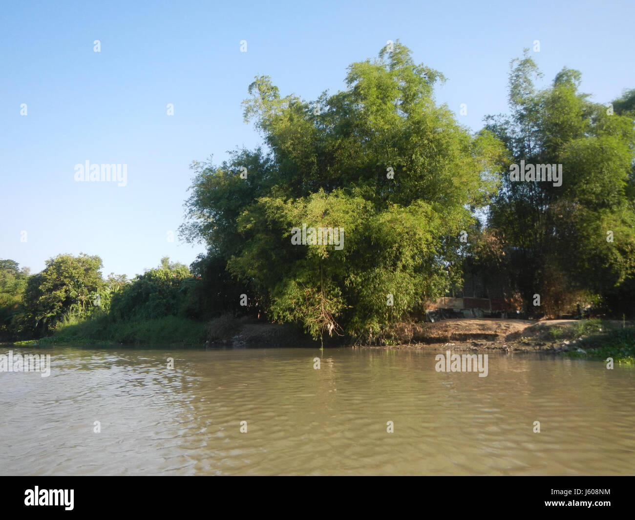 Dieses Bild zeigt die Flussviertel Calumpit, Bulacan und Apalit ...