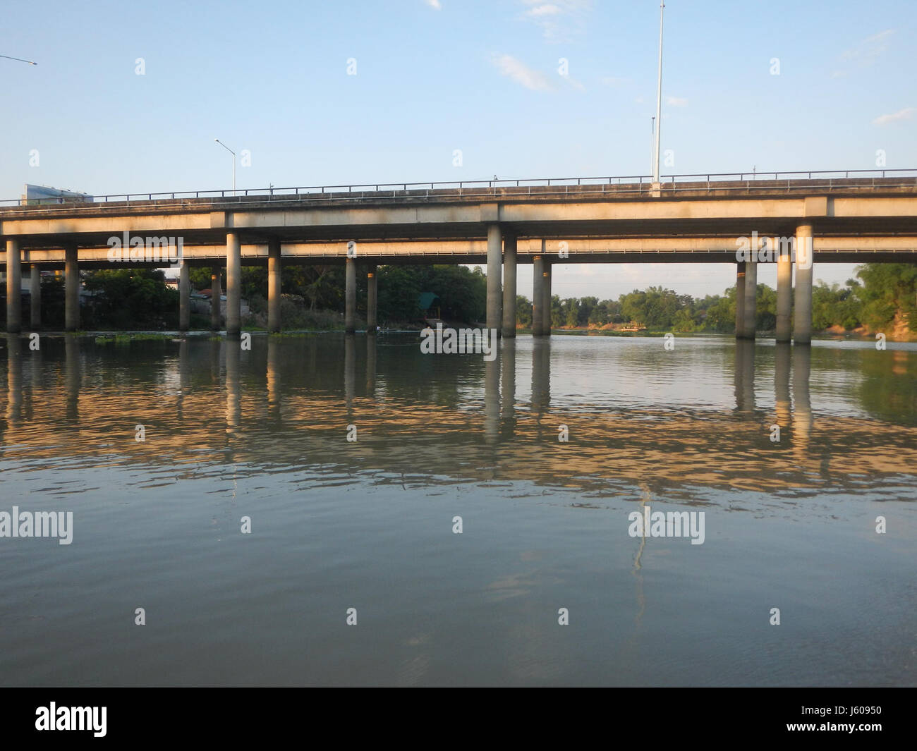 Dieses Foto zeigt die Flussviertel Calumpit, Bulacan und Apalit ...