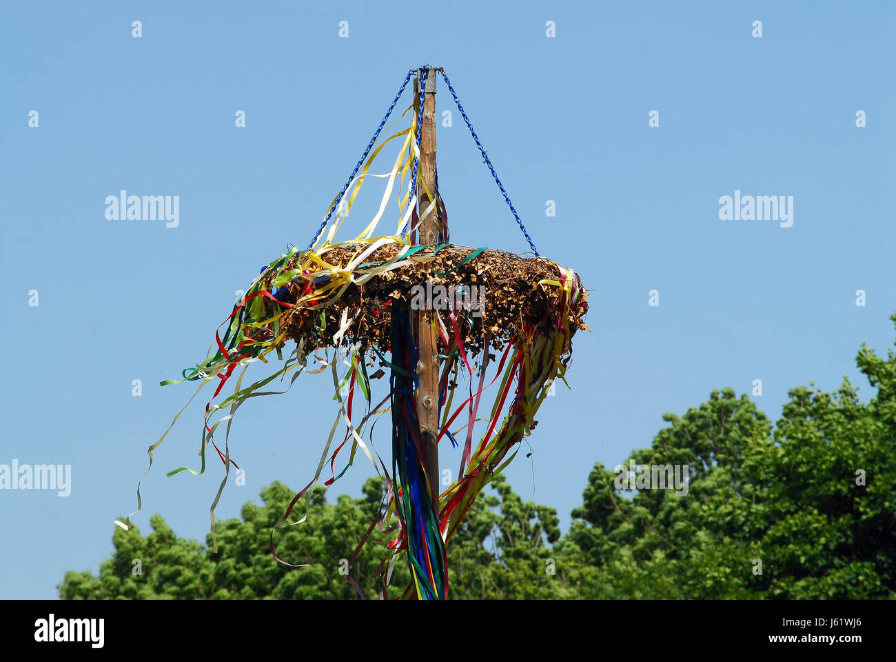 Frühlingsfest-Party mahlen Traditionen Rosenkranz Maibaum Piktogramm ...