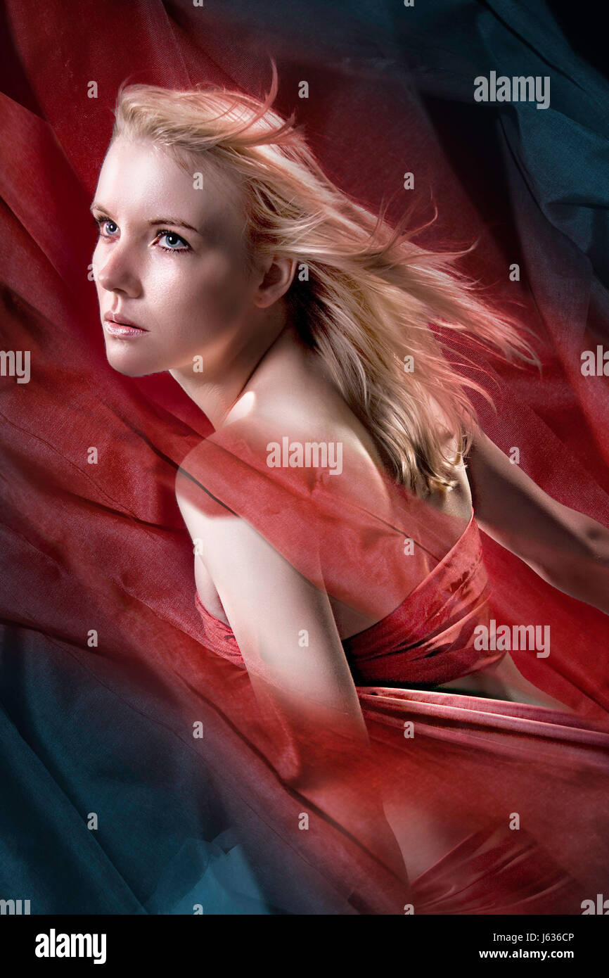 Frauengesicht mythologie -Fotos und -Bildmaterial in hoher Auflösung ...