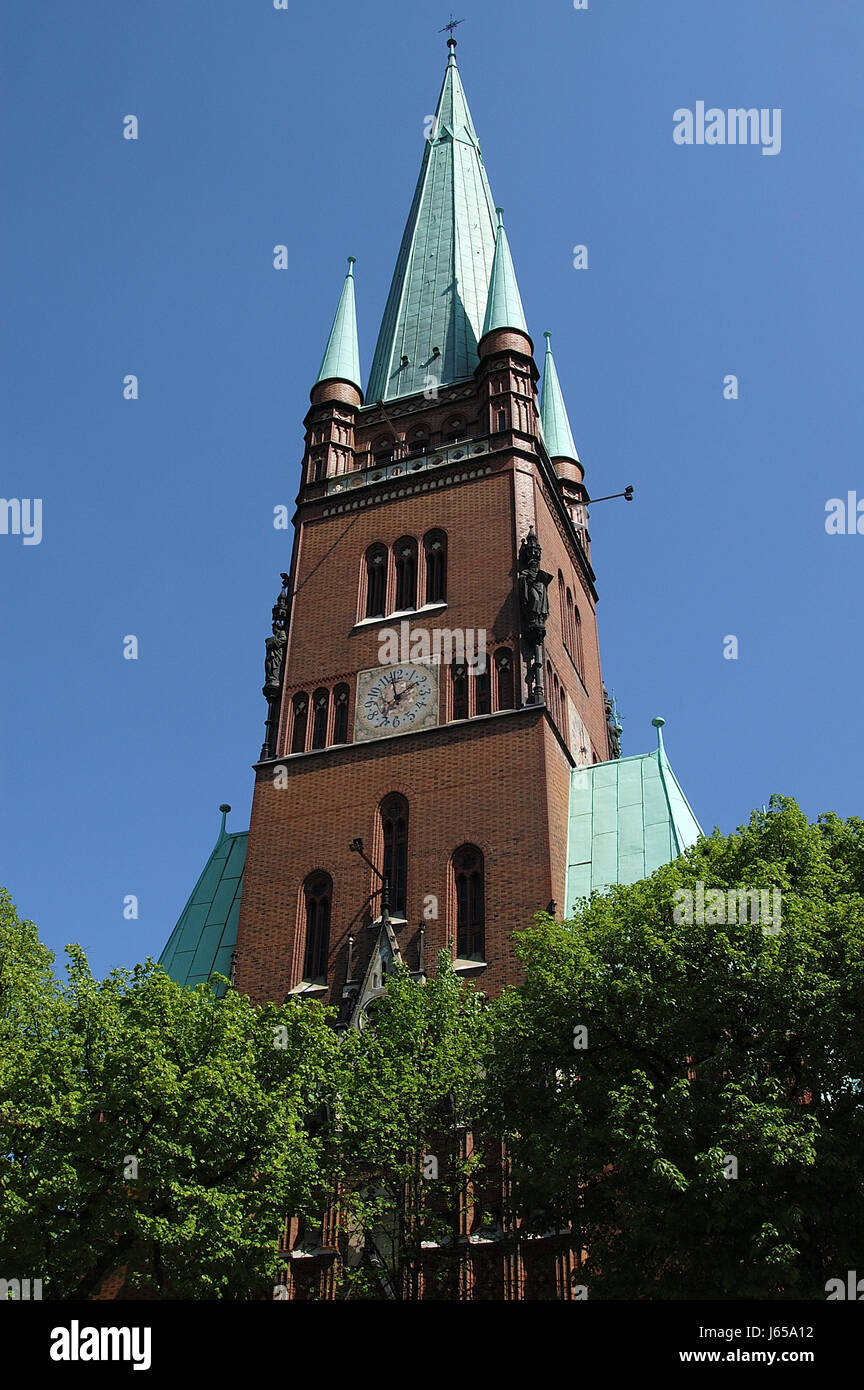 Kirche Hamburg Turm Kirche Sehenswürdigkeiten Sightseeing Hamburg ...
