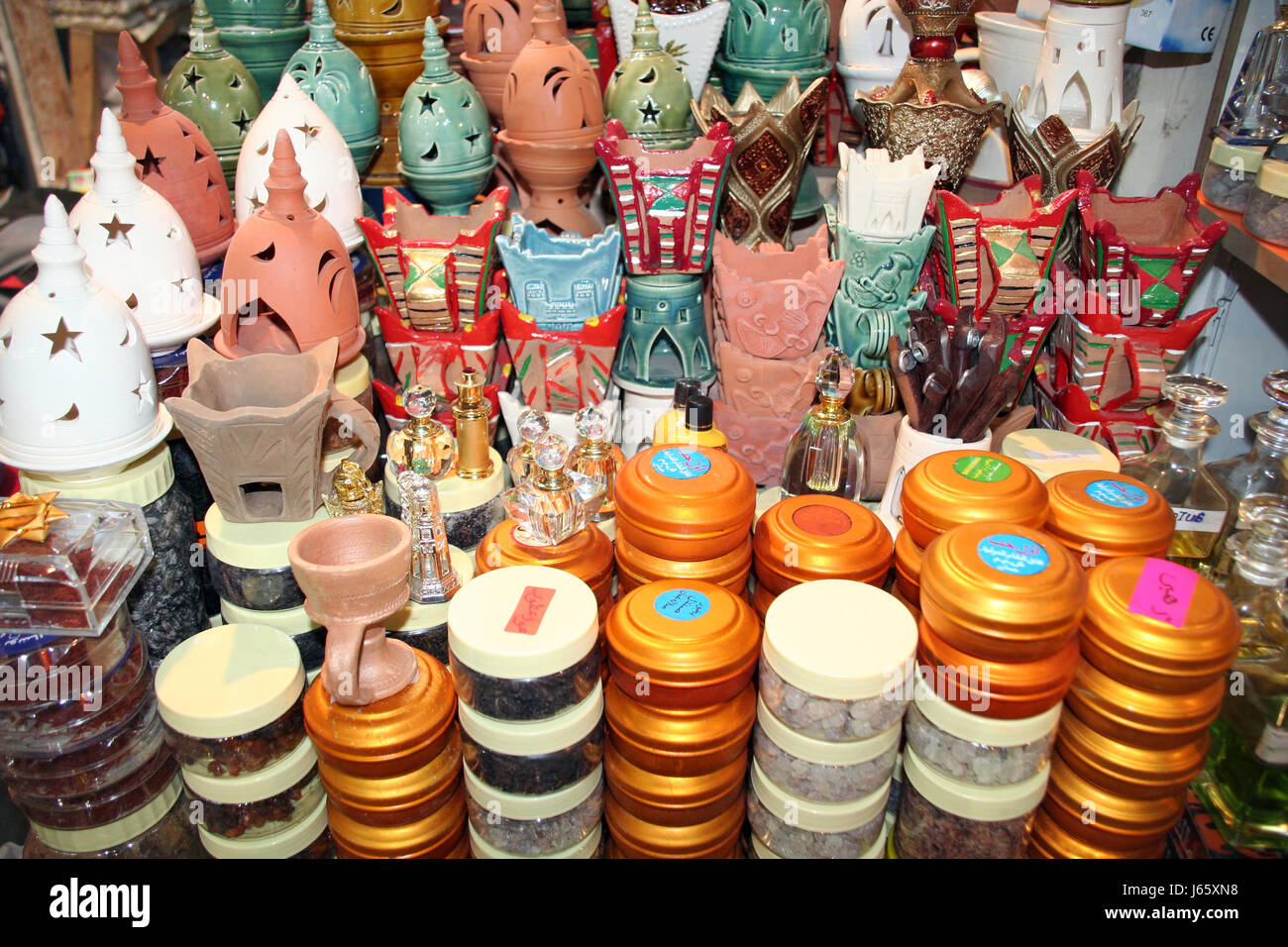 Weihrauch und Bukhoor, Muttrah Souk, Muscat, Oman Stockfotografie - Alamy