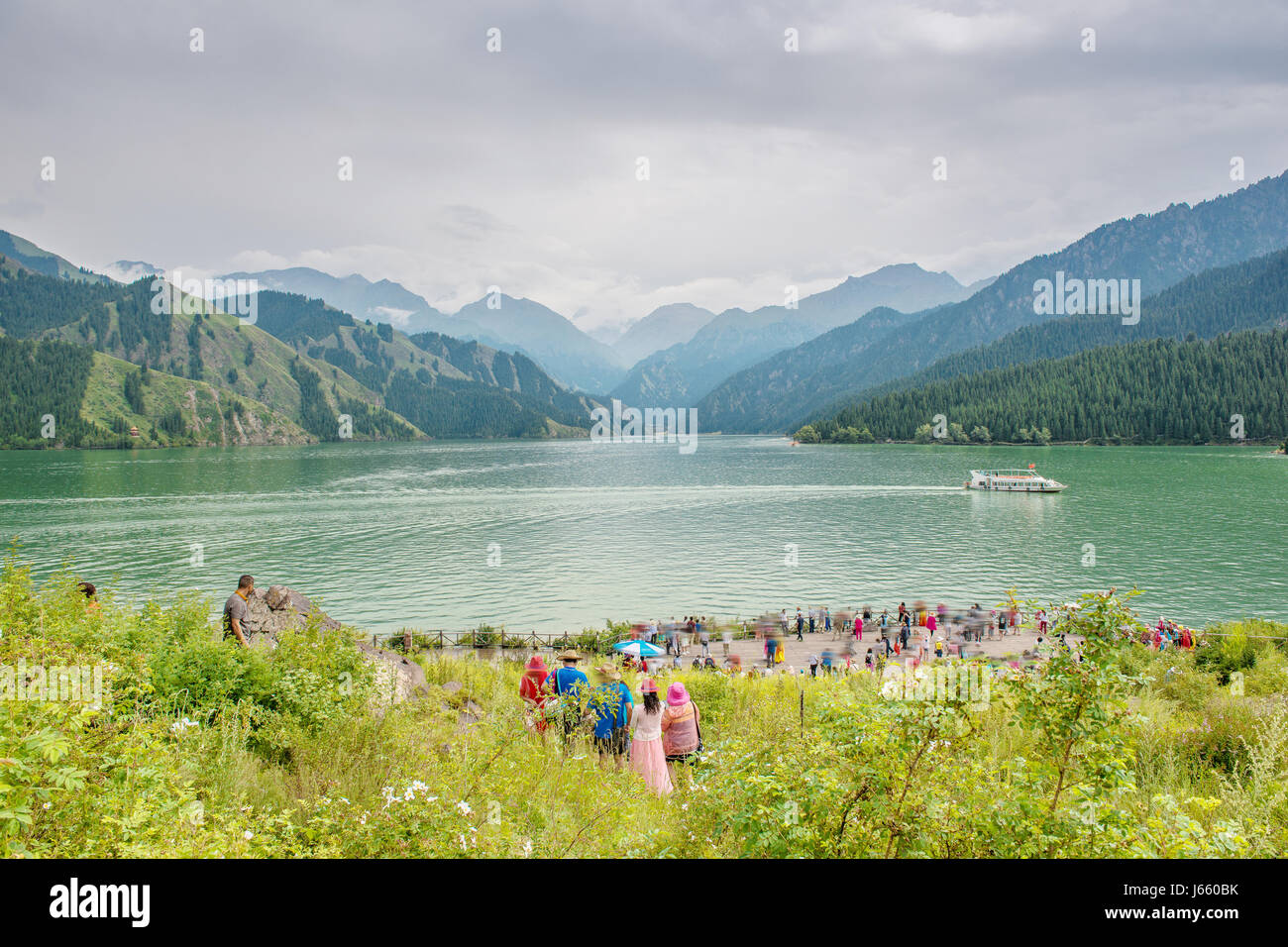 Tianshan geheimnis grand canyon -Fotos und -Bildmaterial in hoher ...