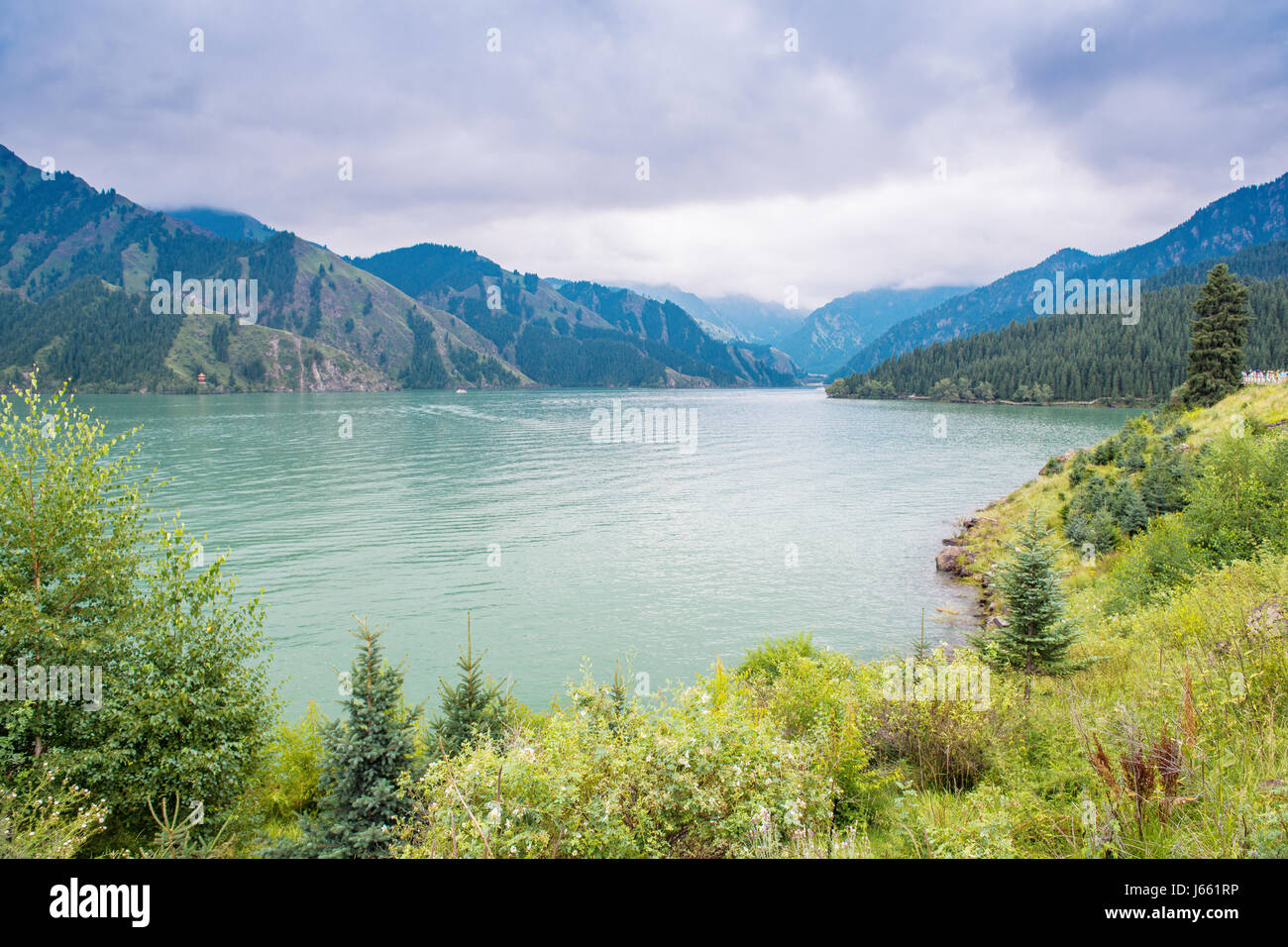 Tianshan geheimnis grand canyon -Fotos und -Bildmaterial in hoher ...