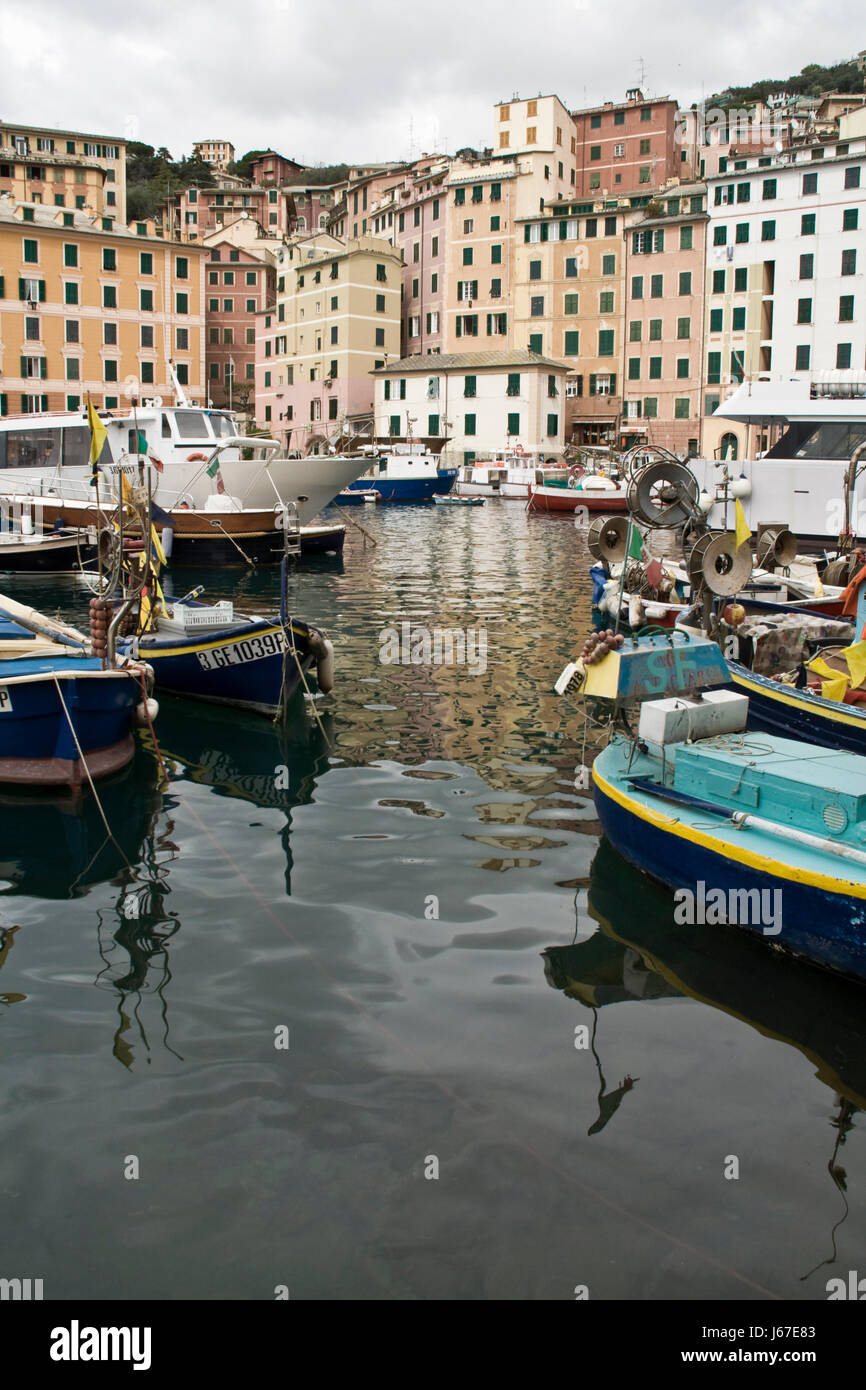 blauer Strand am Meer den Strand Küste Europas Küste Boot Italia ...