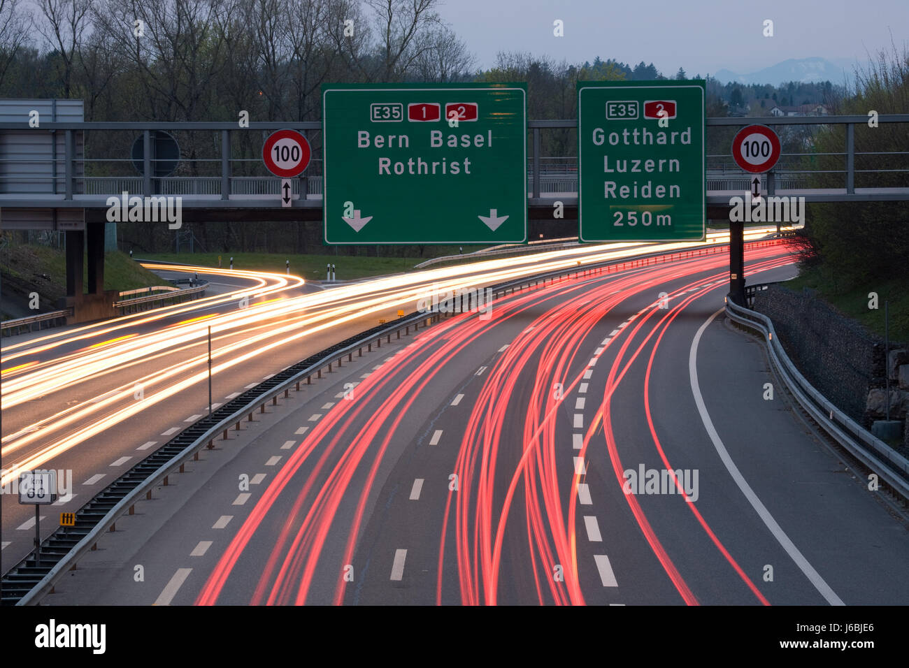 Verkehr Transport Biegung Autobahn Autobahn Geschwindigkeit ...