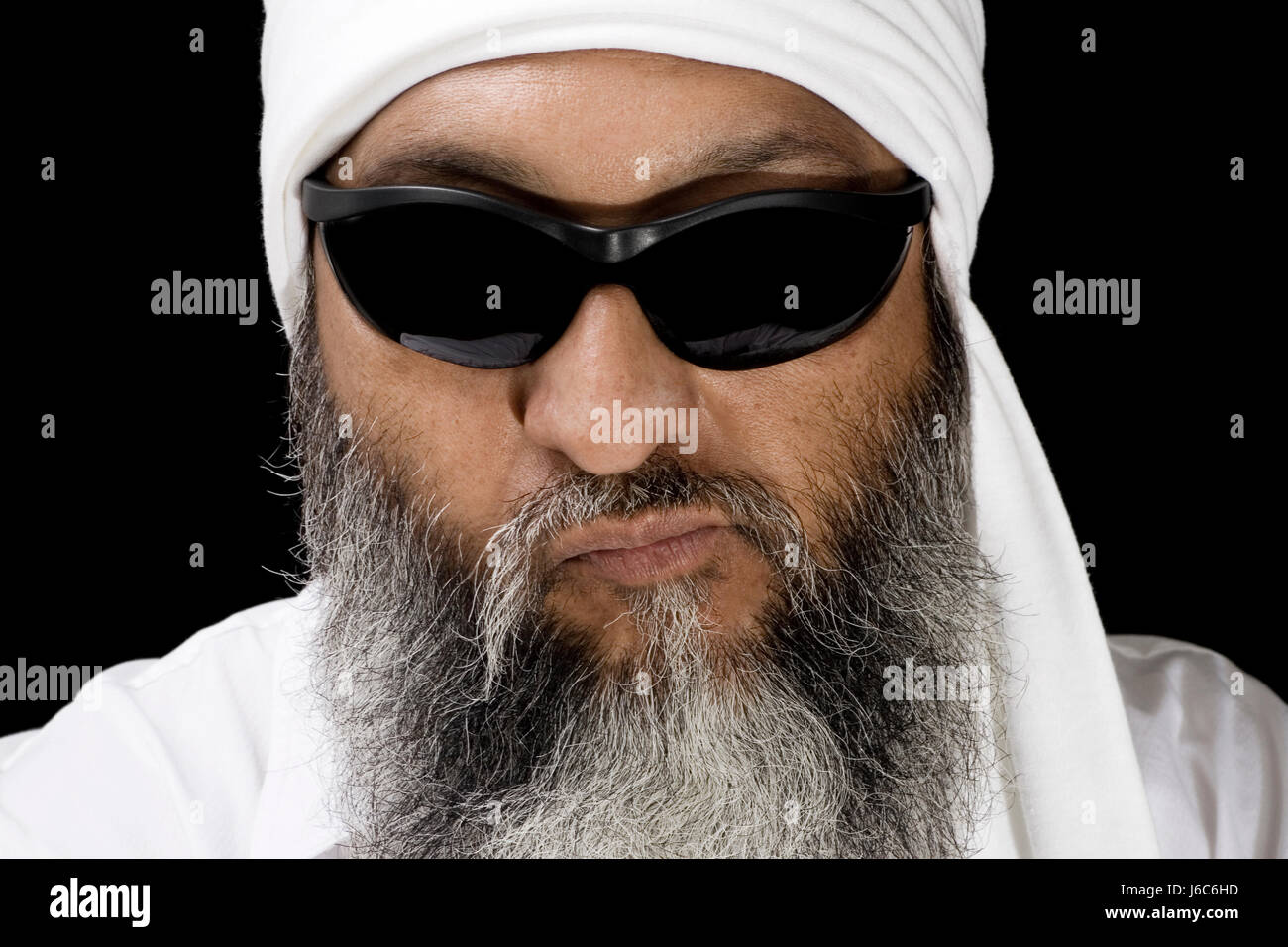 Muslim man gray beard -Fotos und -Bildmaterial in hoher Auflösung ...