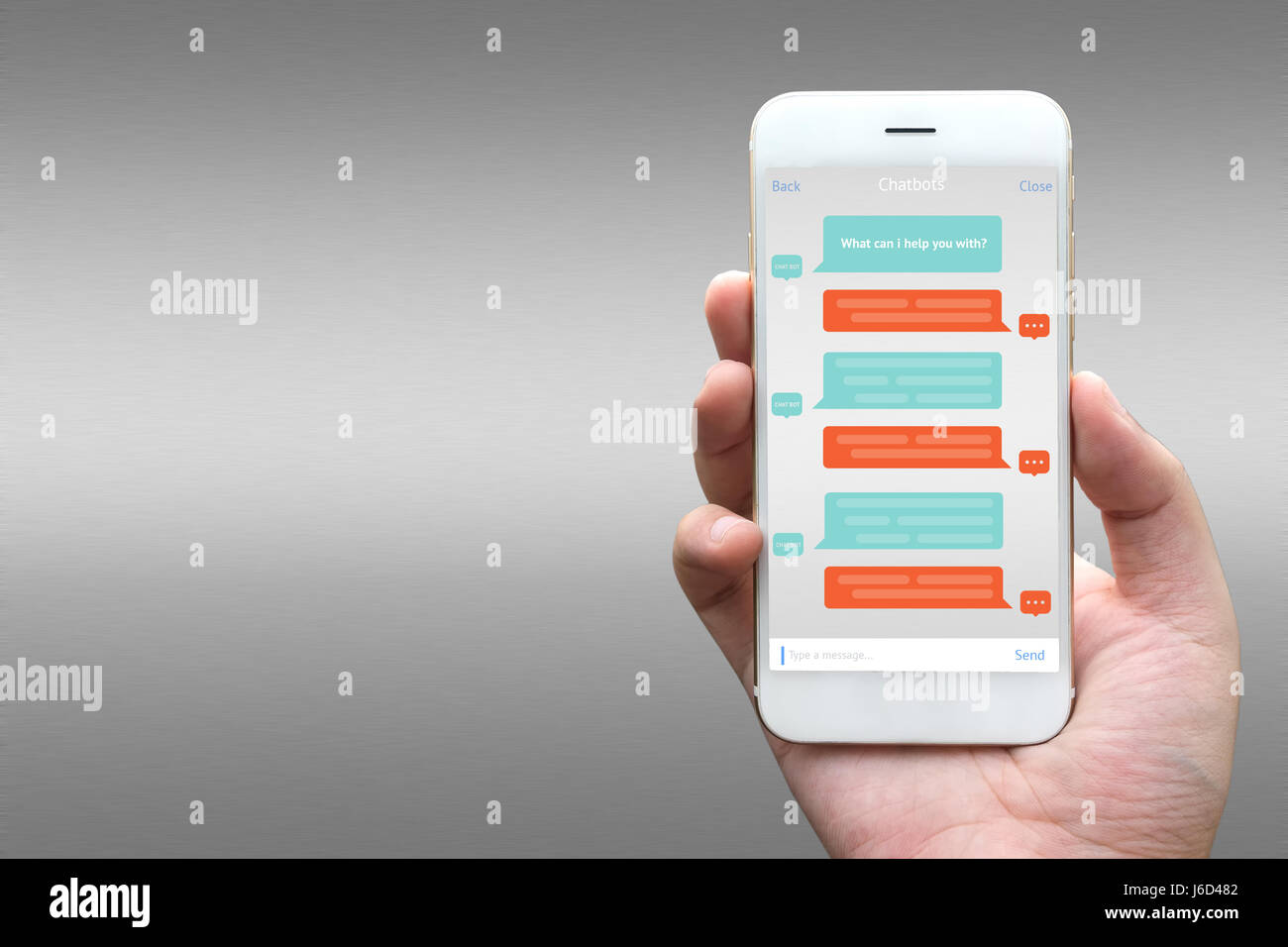 Chat-Bot und zukünftige marketing-Konzept. Geschäftsmann Hand mit ...