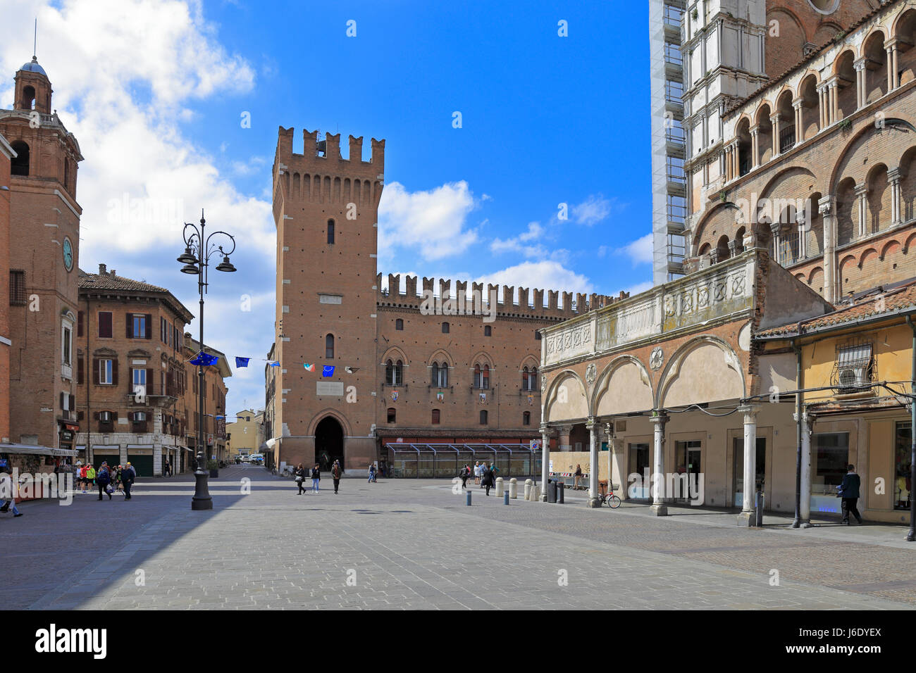 Ferrara town hall -Fotos und -Bildmaterial in hoher Auflösung – Alamy