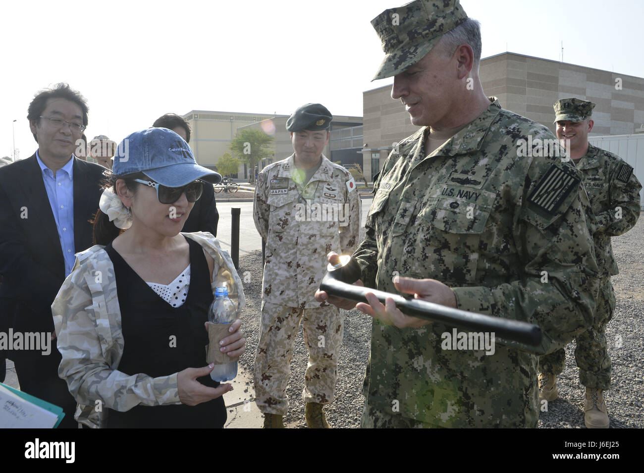 160815-N-HX127-078 CAMP LEMONIER, Dschibuti (15. August 2016 ...