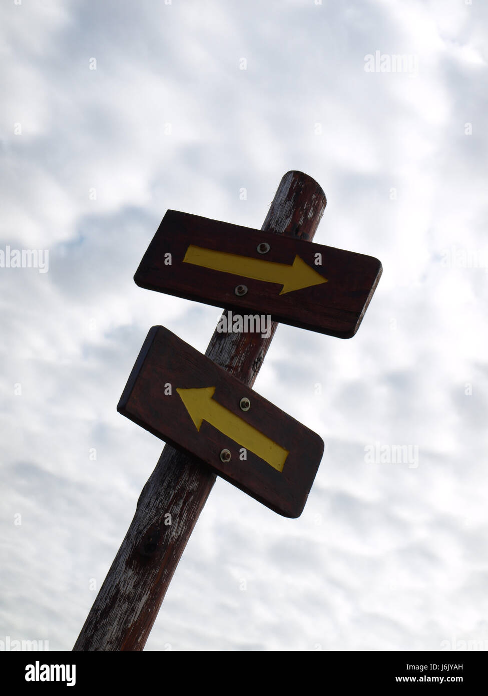Outdoor-Richtung über gegenüberliegenden Pfeil Weg Weg Piktogramm ...