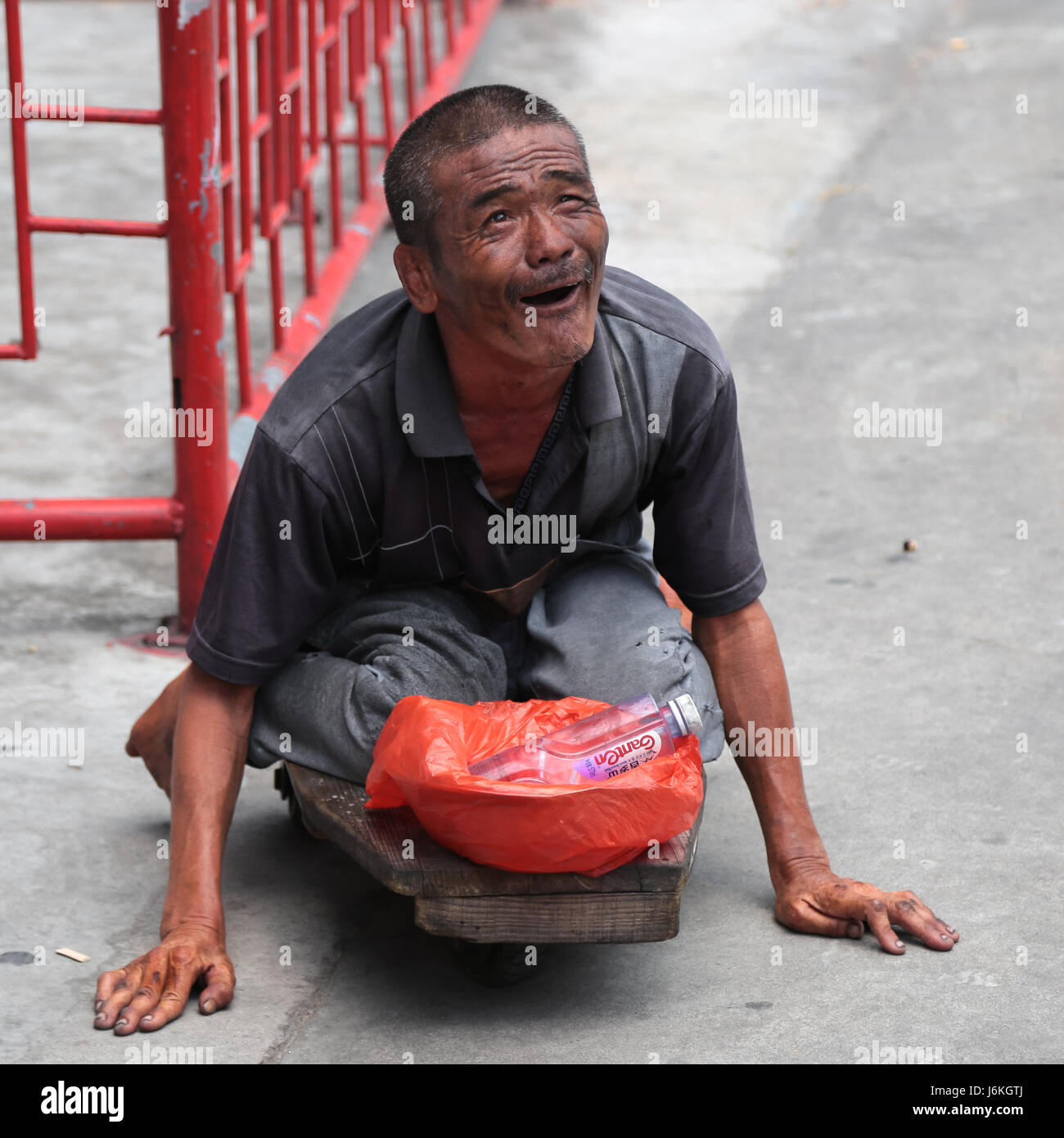 Chinese street homeless -Fotos und -Bildmaterial in hoher Auflösung – Alamy